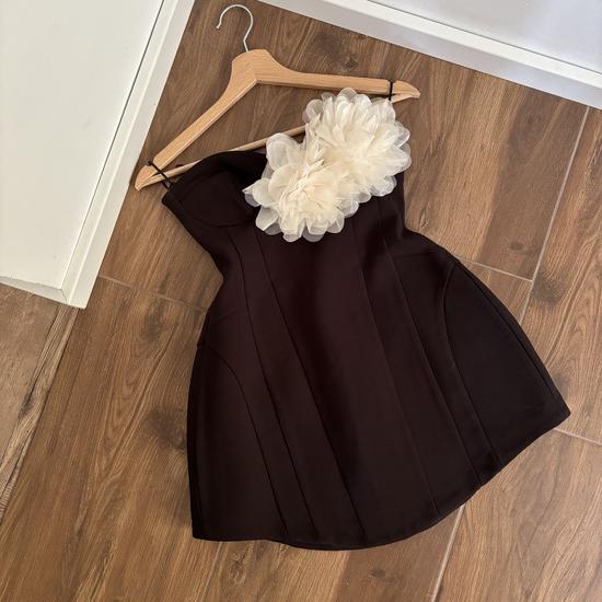 Zara prelepa viralna haljina s cvetom peplum Novo