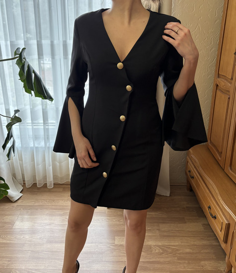 Crna haljina