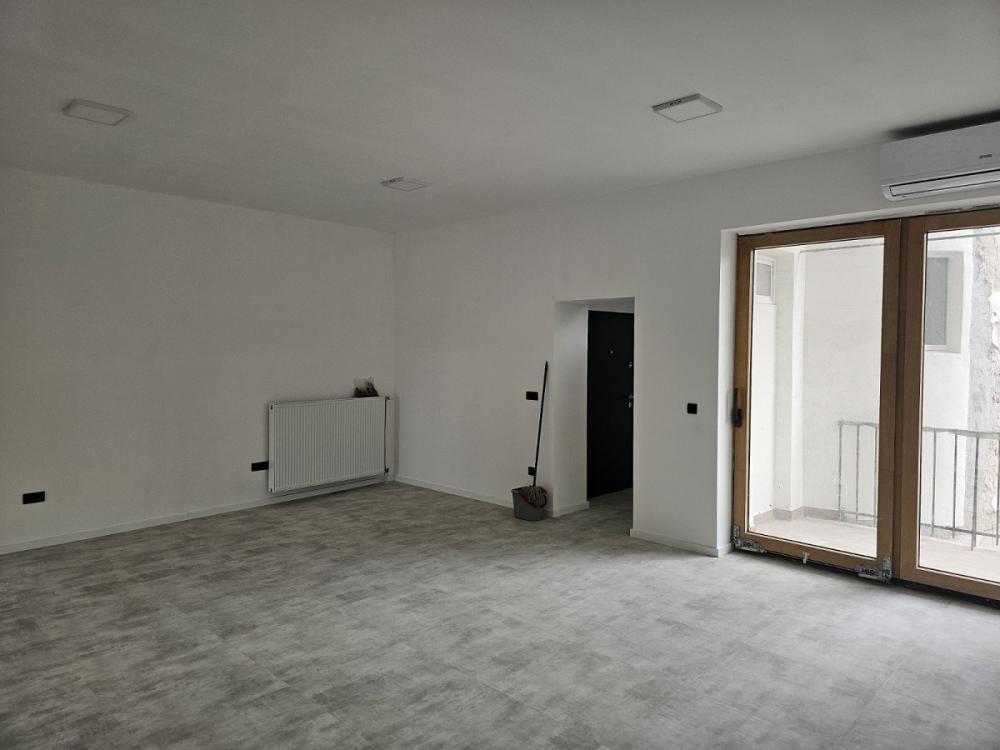 Bulevar kralja Aleksandra , Četvorosoban stan na prodaju, 120m2, 570.000€