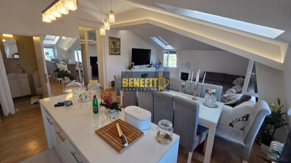 Trosoban stan na prodaju, 82m2, 249.000€