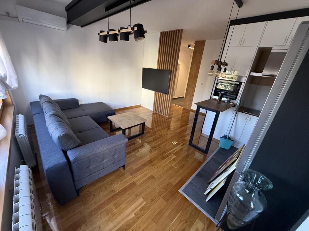 Jadranska, Dvosoban stan za izdavanje, 56m2, 1.000€