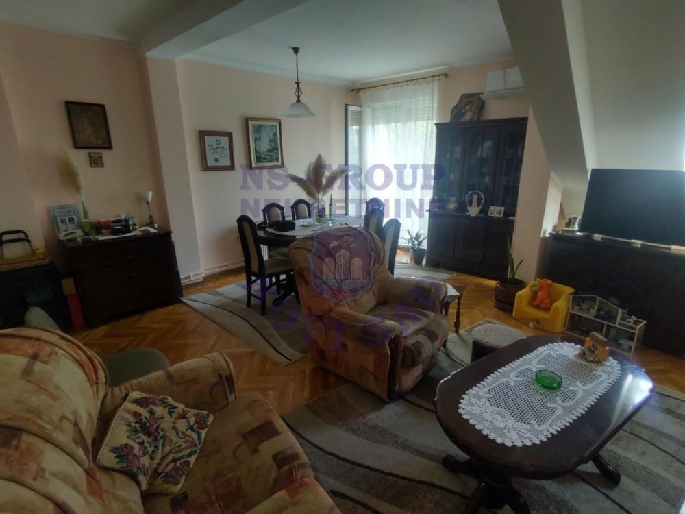 Četvorosoban stan na prodaju, 104m2, 293.550€