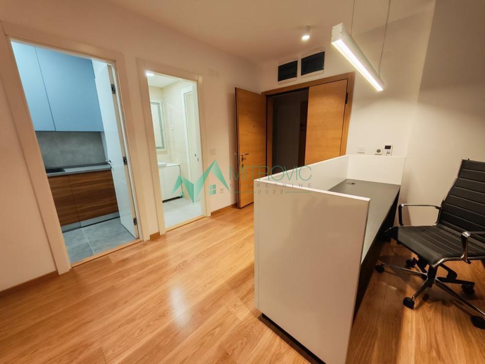 Trosoban stan na prodaju, 101m2, 395.300€
