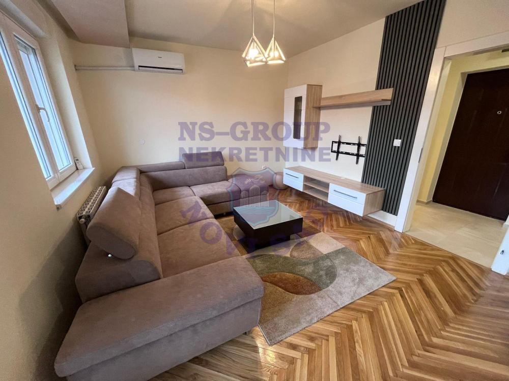 Trosoban stan na prodaju, 65m2, 206.000€