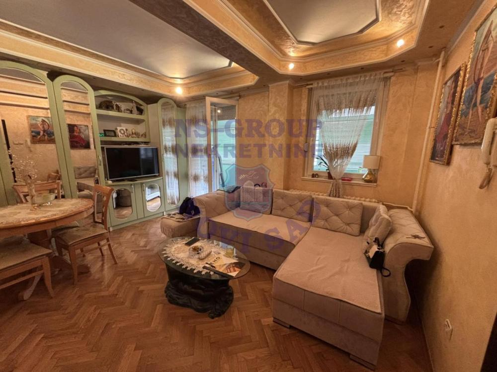 Trosoban stan na prodaju, 80m2, 226.600€