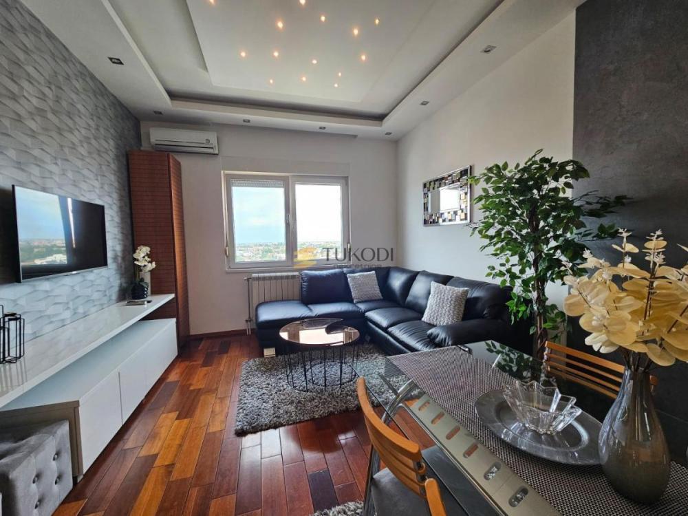 Dvoiposoban stan za izdavanje, 54m2, 700€