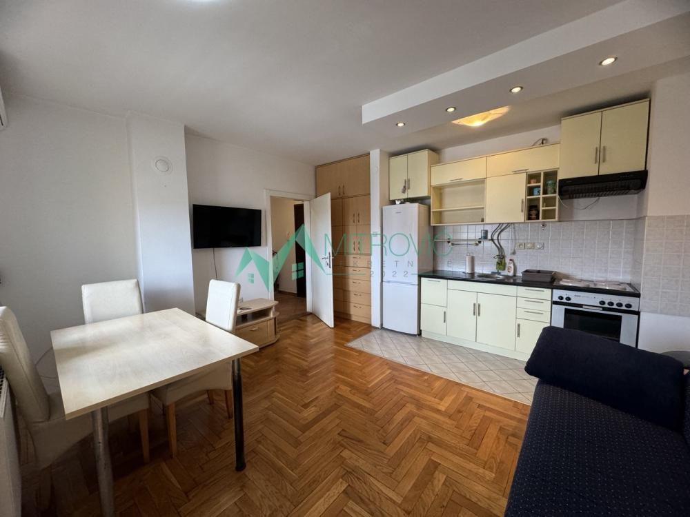 Dvosoban stan za izdavanje, 45m2, 350€