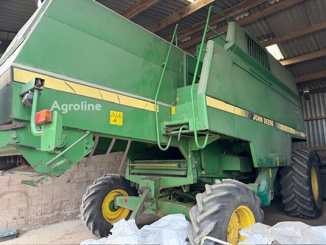 John Deere 2056 kombajn za žito