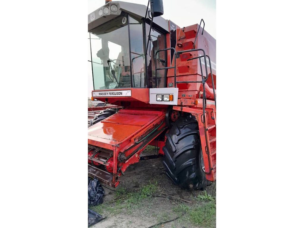Massey Ferguson 40 kombajn za žito