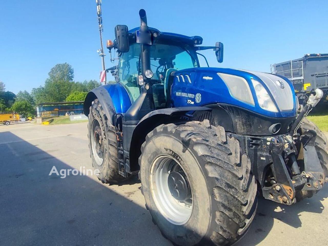 New Holland T 7.315 traktor točkaš