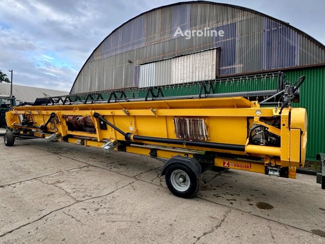 New Holland Varifeed 12.5 + Ziegler Schneidwerkswagen adapter za žito
