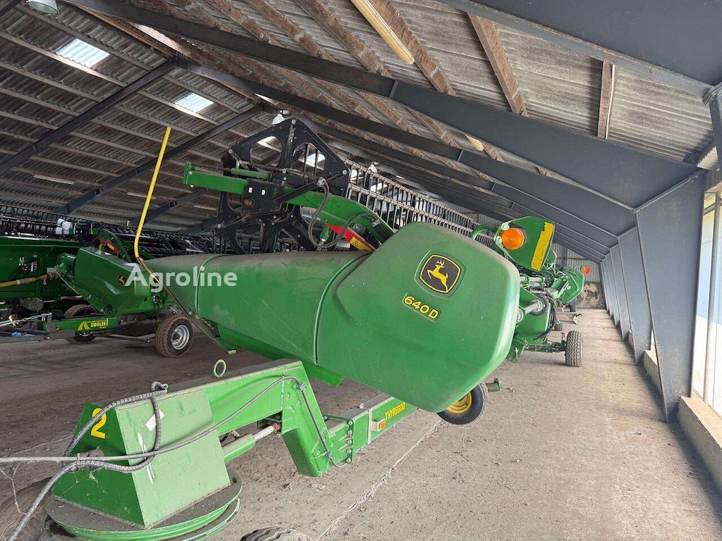 John Deere 640D adapter za žito