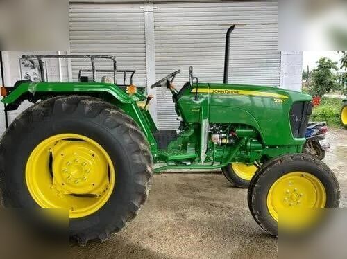 Novi John Deere 5210 mini traktor