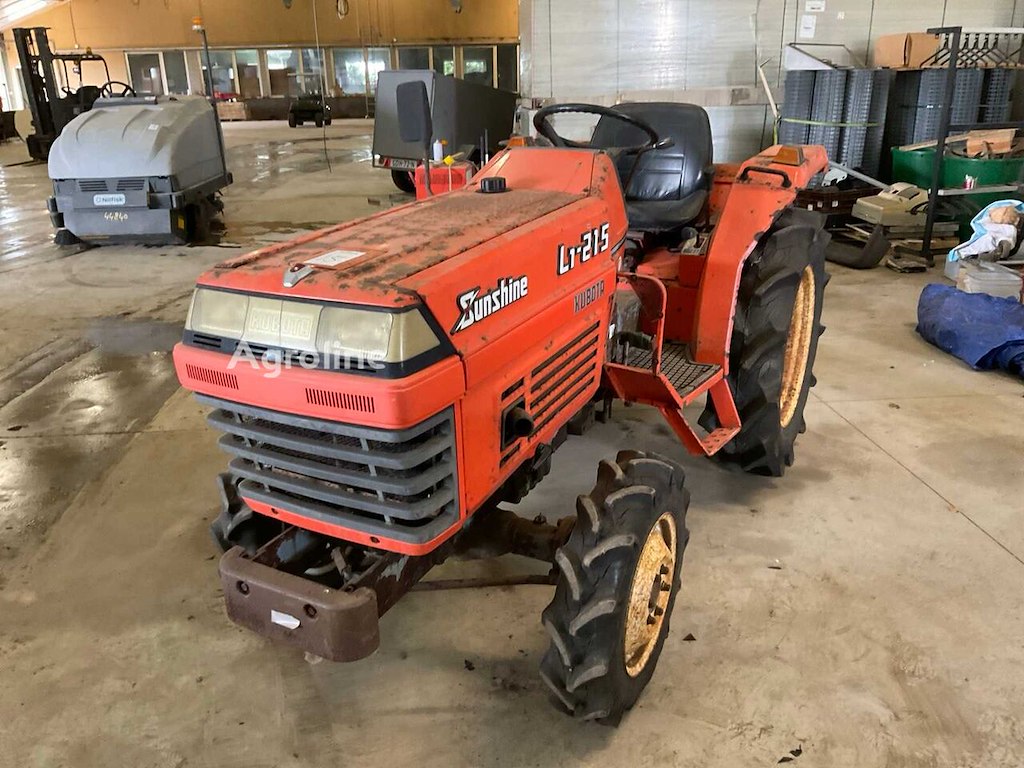 Prodaje se Kubota L1-215 mini traktor na aukciji