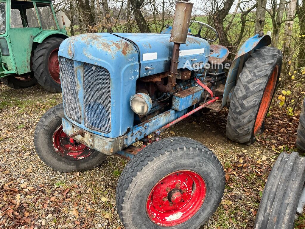 Prodaje se Ford Fordson Major mini traktor na aukciji