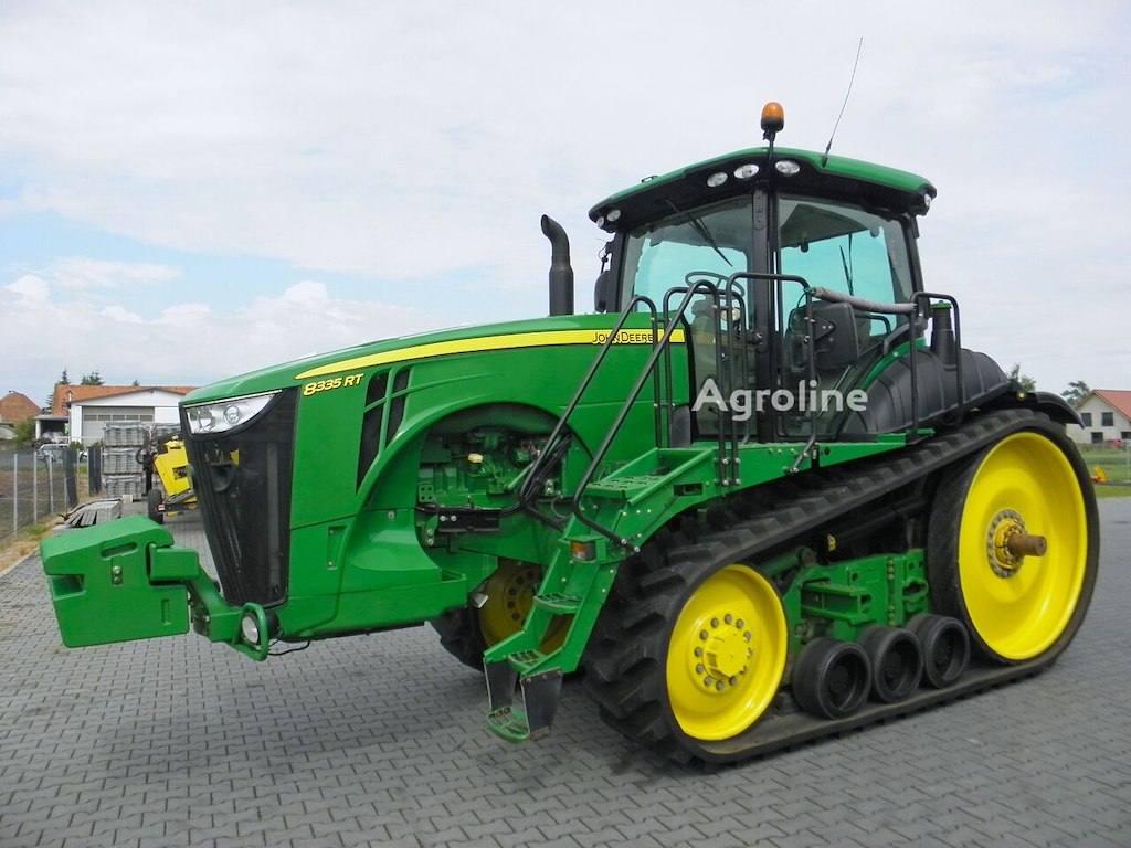 John Deere 8335 RT traktor guseničar