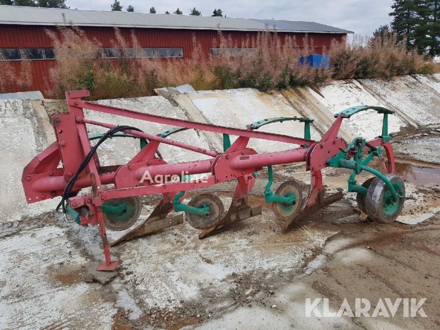 Prodaje se Kverneland 4-skärig plog Kverneland plug na aukciji