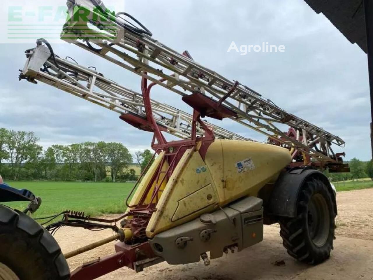 Hardi commander 3200 vučena prskalica