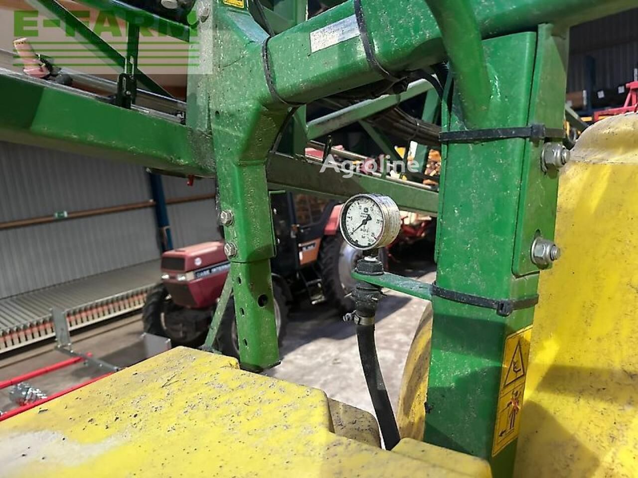 John Deere m732i veldspuit vučena prskalica