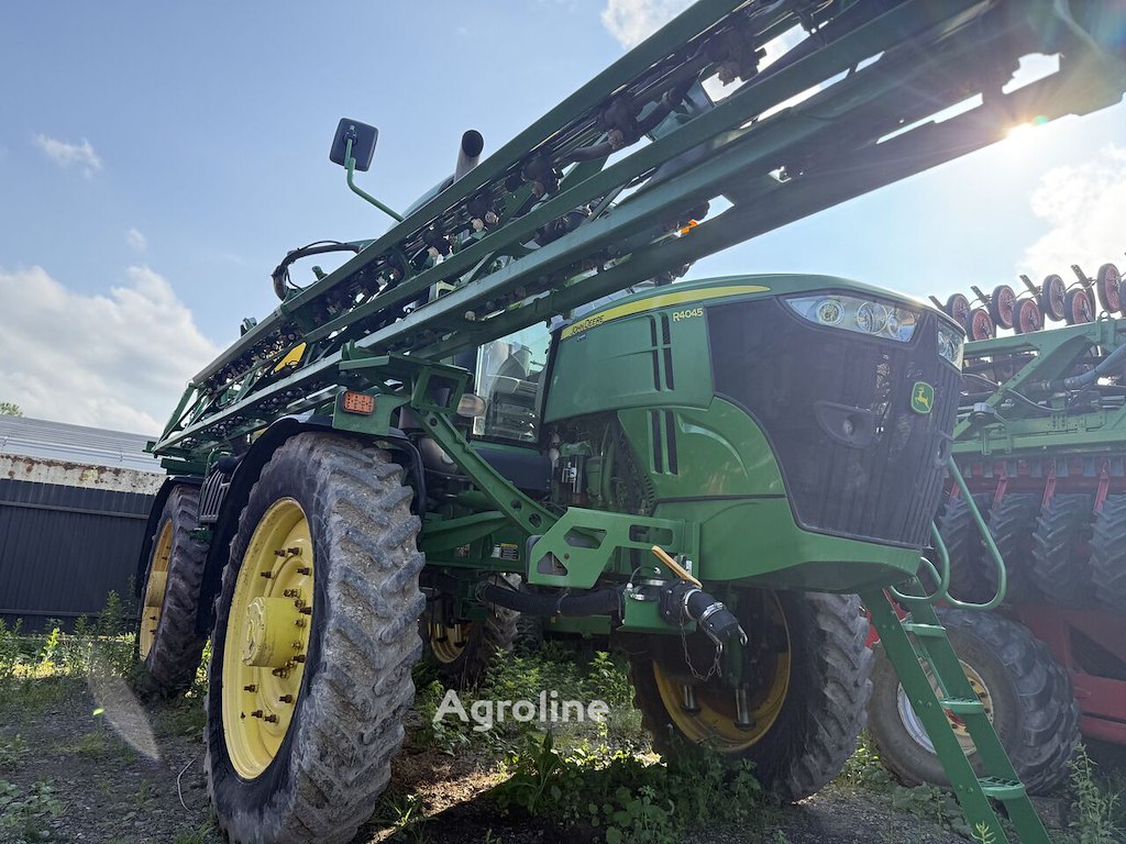 John Deere 4045 R samohodna prskalica