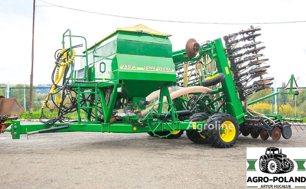 John Deere 740A - 2008 ROK - 6 M transporter zrna