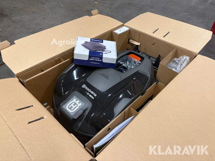 Prodaje se Husqvarna Auto Mower kosilicu za travu na aukciji