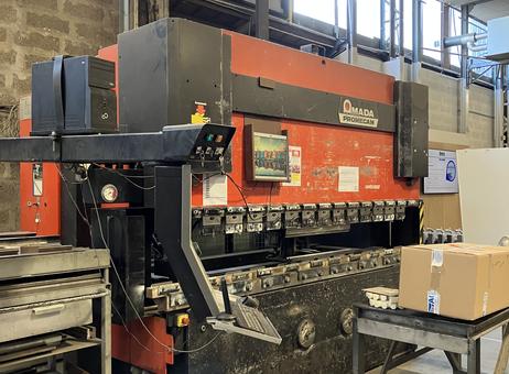 CNC abkant presa Amada HFB 125-3