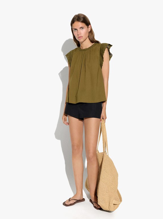 TOP WITH 100% COTTON CROCHET DETAILS
