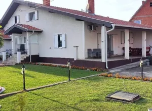 Prodaja Zgrada - Beograd, Barajevo Centar