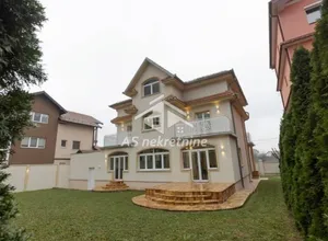Izdavanje Vila - Beograd, Voždovac: Jajinci