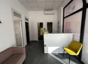 Izdavanje Lokal - Novi Sad, Veternik Centar