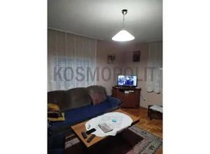 Prodaja Vila - Beograd, Surčin: Bečmen - Dobanovci - Radiofar