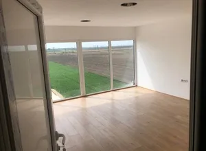 Izdavanje Magacin - Beograd, Zemun: Batajnica