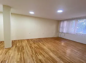 Izdavanje Lokal - Beograd, Čukarica: Banovo Brdo