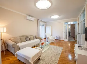 Izdavanje Stan - Beograd