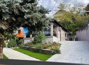 Izdavanje Vila - Beograd, Palilula: Rospi Ćuprija - Lešće