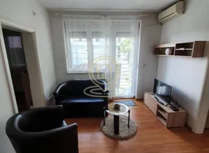 Izdavanje Stan - Beograd, Vračar: Hram Svetog Save - Neimar - Čubura