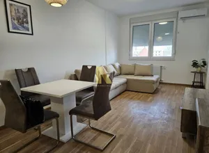 Izdavanje Stan - Novi Sad