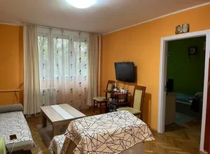 Prodaja Stan - Beograd, Novi Beograd: Paviljoni - Pariske komune - Ikarus