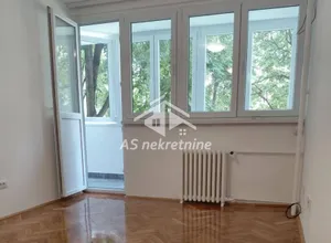 Izdavanje Stan - Beograd, Novi Beograd: Paviljoni - Pariske komune - Ikarus
