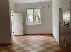 Izdavanje Stan - Beograd, Vračar: Crveni Krst - Južni bulevar