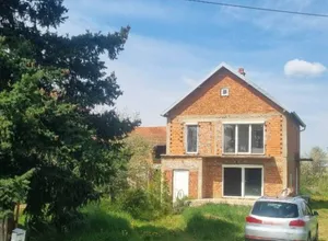 Prodaja Kuća - Pećinci, Centar
