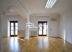 Izdavanje Vila - Beograd, Voždovac: Voždovačka crkva - FON - Saobraćajni fakultet