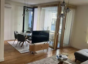 Izdavanje Stan - Beograd, Novi Beograd: Paviljoni - Pariske komune - Ikarus