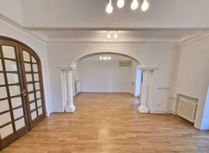 Izdavanje Vila - Beograd, Autokomanda