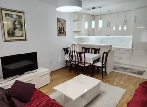 Izdavanje Stan - Novi Sad, Novi Majur - Blok 8