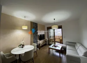 Izdavanje Stan - Beograd, Vračar: Hram Svetog Save - Neimar - Čubura