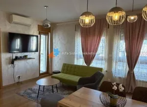 Izdavanje Stan - Beograd, Vračar: Hram Svetog Save - Neimar - Čubura