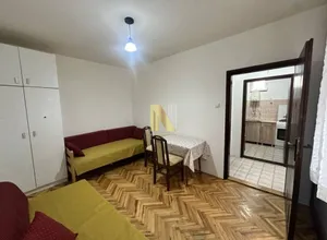 Izdavanje Stan - Novi Sad, Stari Grad