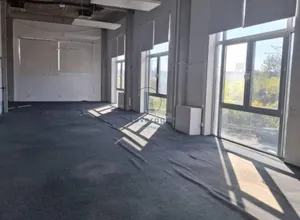 Izdavanje Lokal - Beograd, Sava Centar